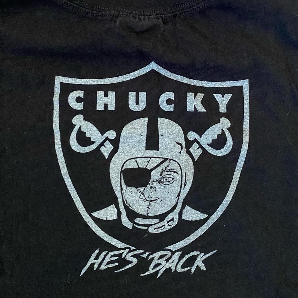 Vintage 2000s Raiders Horror Chucky I’m Back Shirt Me… - Gem